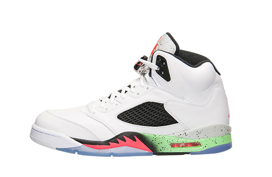 Selling Fake Air Jordan 5 Retro "Space Jam" (With Video) | JordanKicks.org